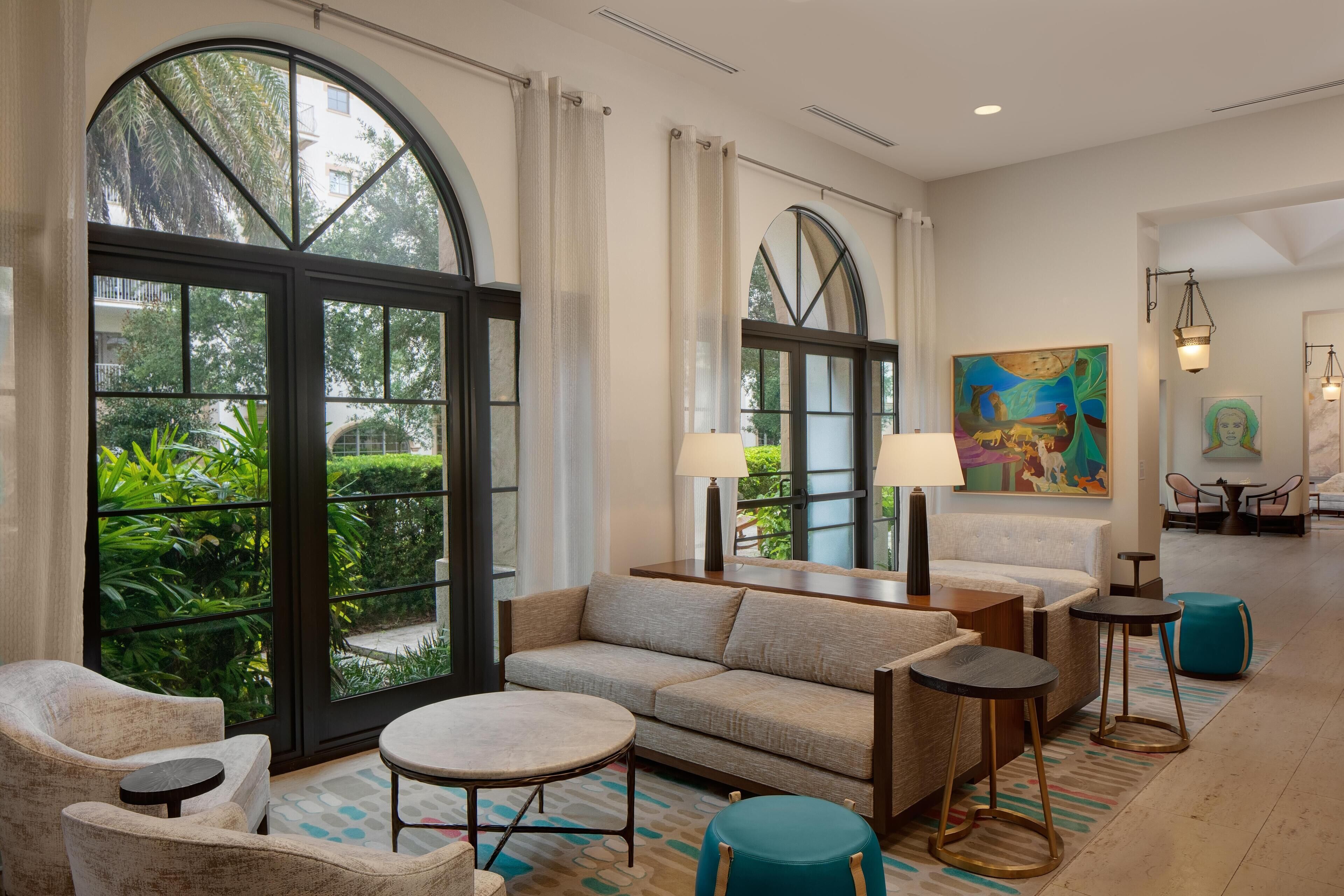 Contemporary Award Winning Hotel W/rooftop Close To Parks & Rollins College - Winter Park, FL