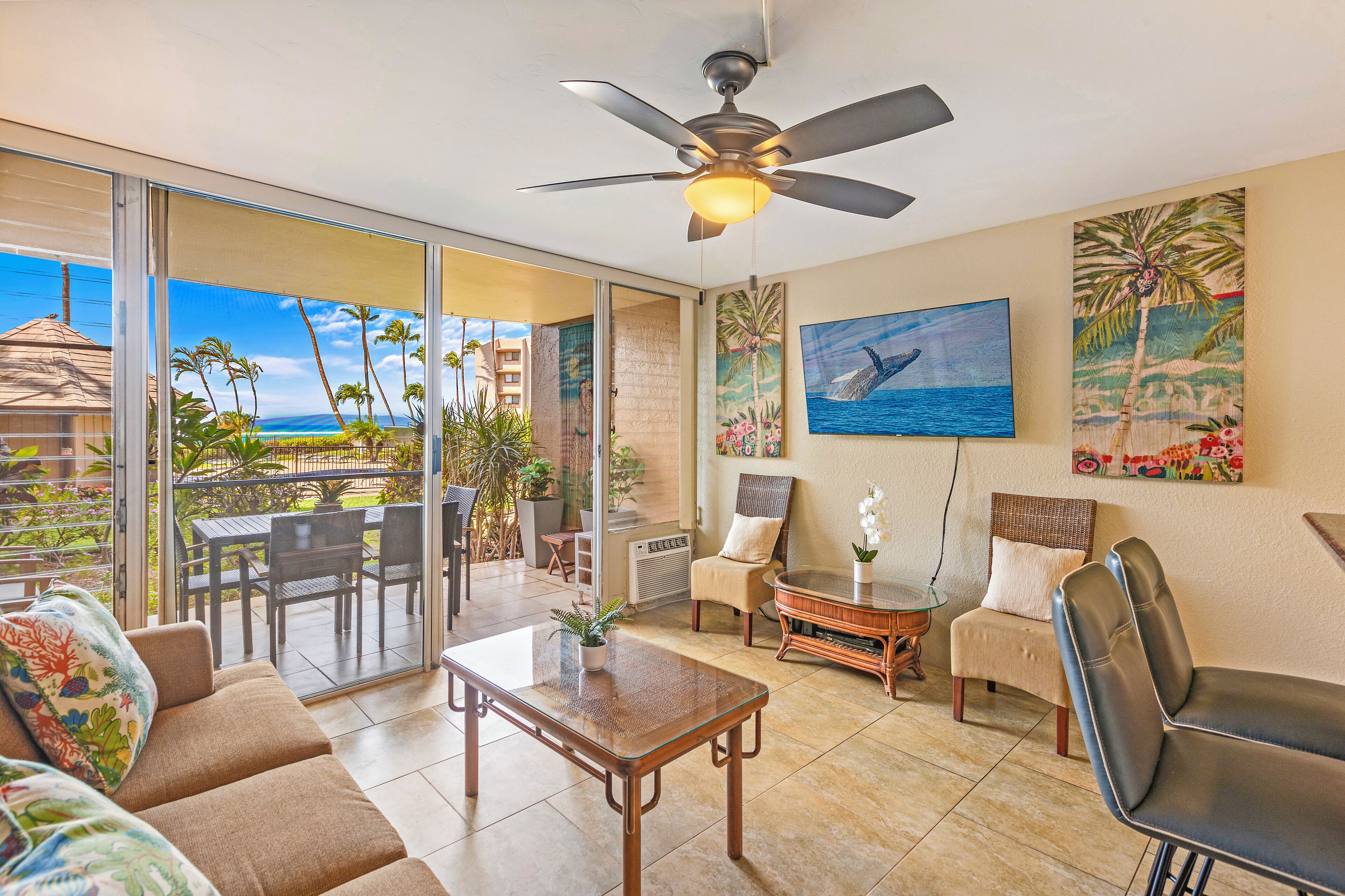*Oceanfront Newly Renovated Beach Condo - Wailuku, HI