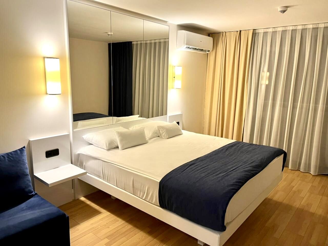 Orbi City Sunny Cozy Apartment - Batumi