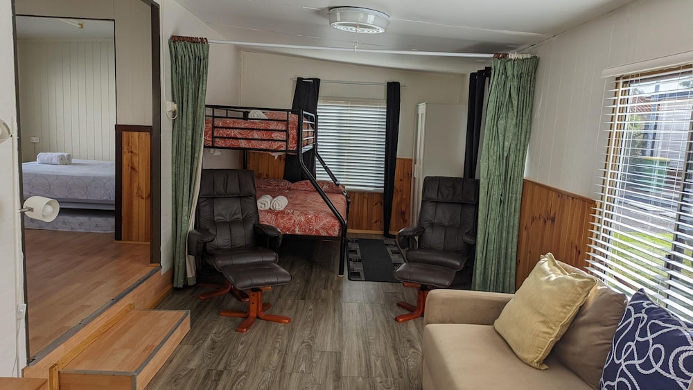 Goin Coastal Cabin 94 Geographe Holiday Park - Western Australia