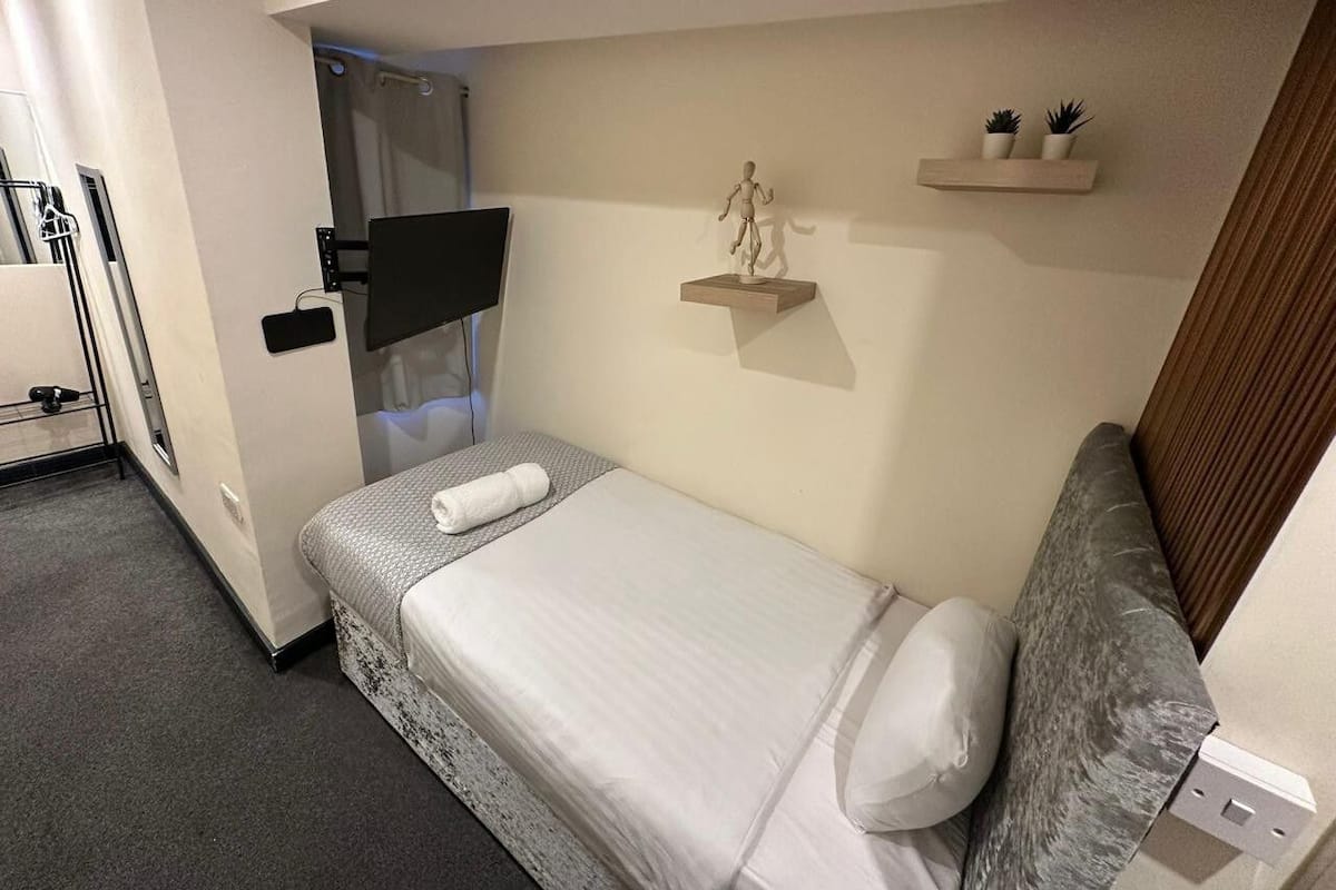 Quarto Individual Standard, casa de banho anexa