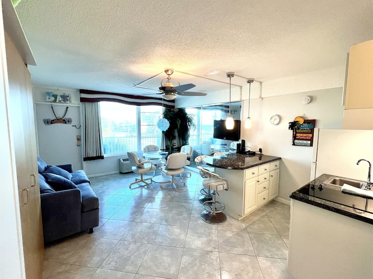 Brand New Pool Just Opened! Close To Hard Rock, Balcony, Ocean View, Beach Front - Ormond Beach, FL