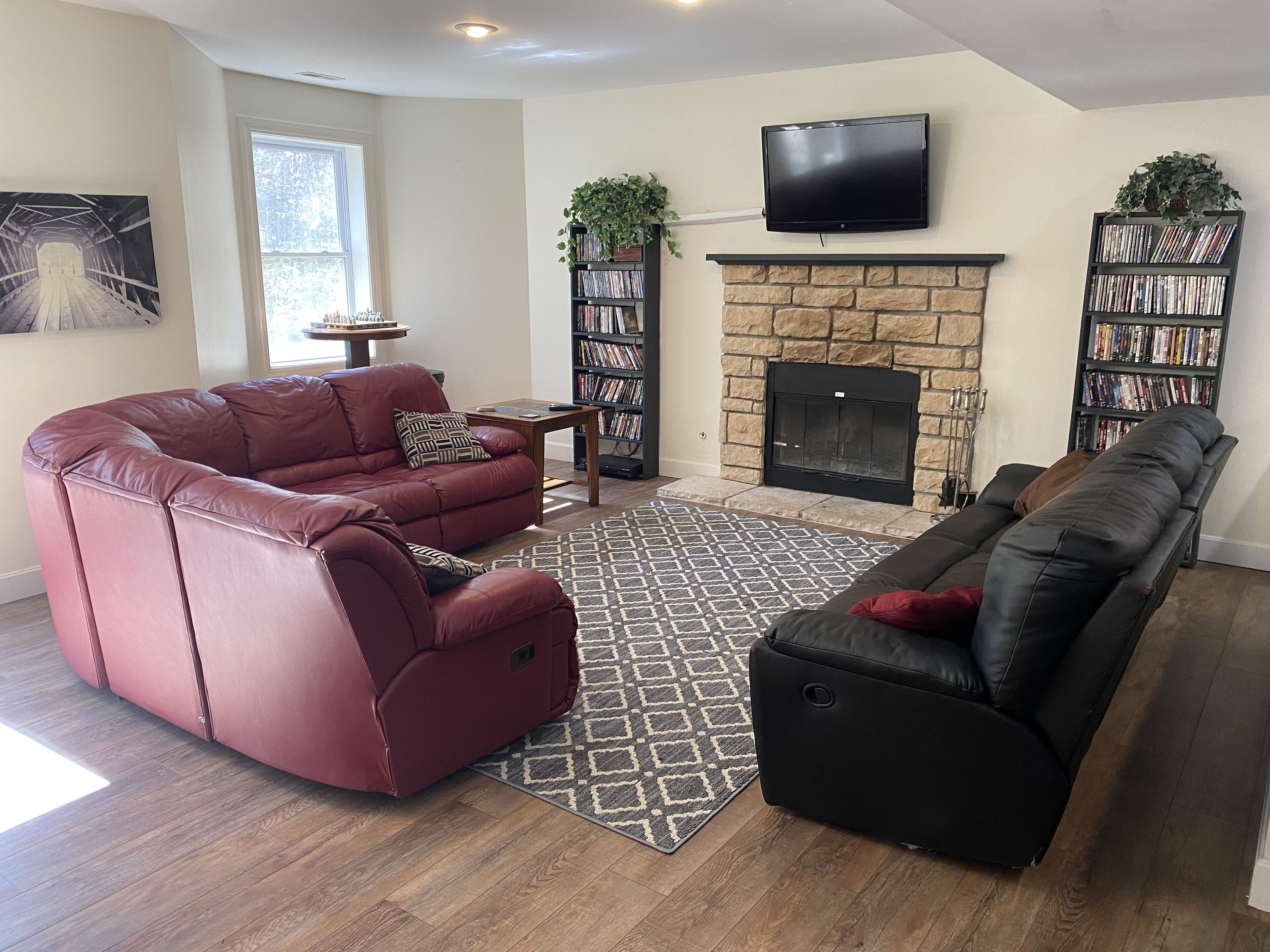 5-acres, Large 5-bedroom Home With Possible 6th Nursery Next To Master Bedroom. - Beach Mountain, Mason