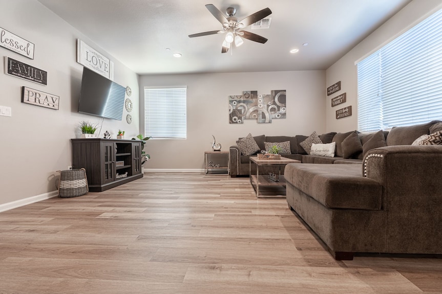 Cozy 6-bedroom Home Perfect For Large Groups - Fresno, CA