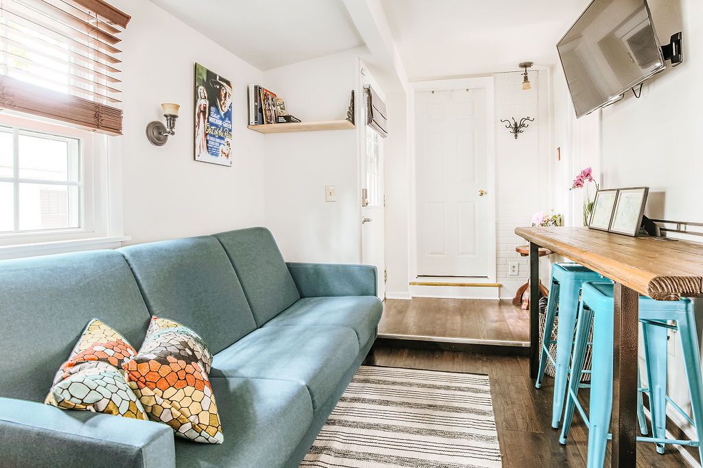Best Of Downtown And Belmont In Cozy Unique 2bd! Walk Everywhere! - Charlottesville, VA