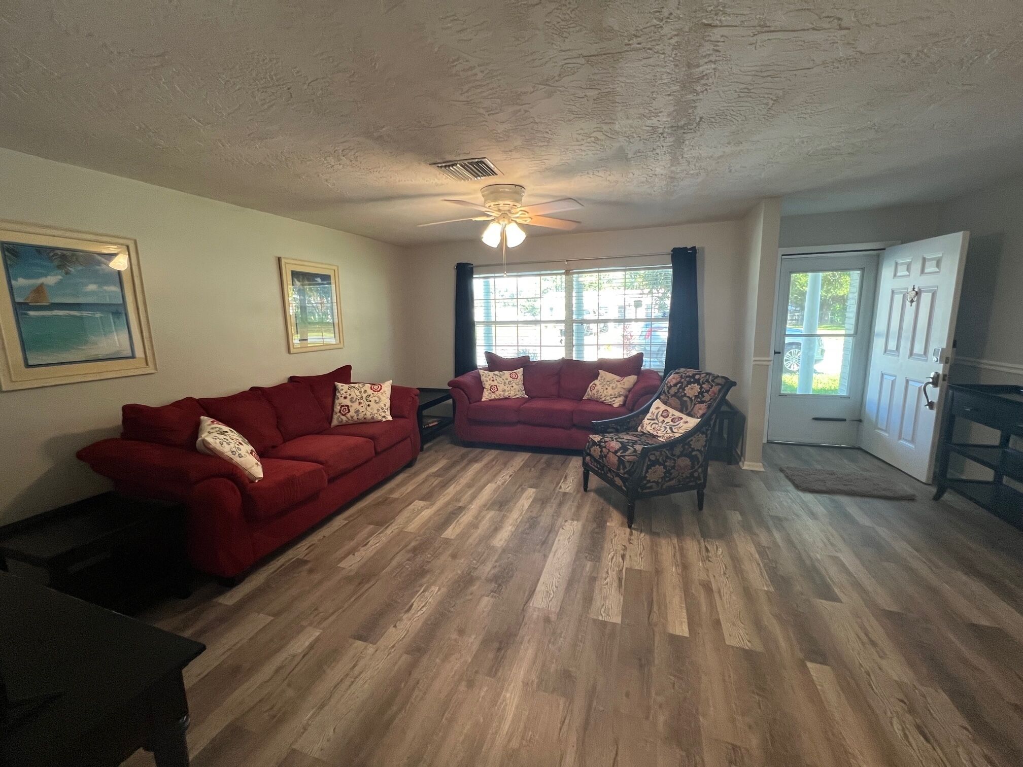 Freshly Renovated Pool Home - Close To Crystal River - Beverly Hills, FL