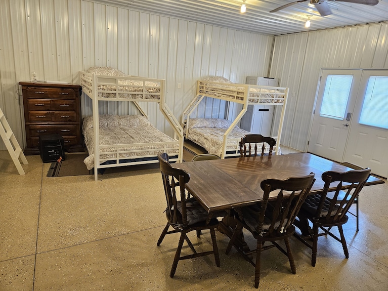 Welcome To Westhoff Campground Bunkhouse - Missouri