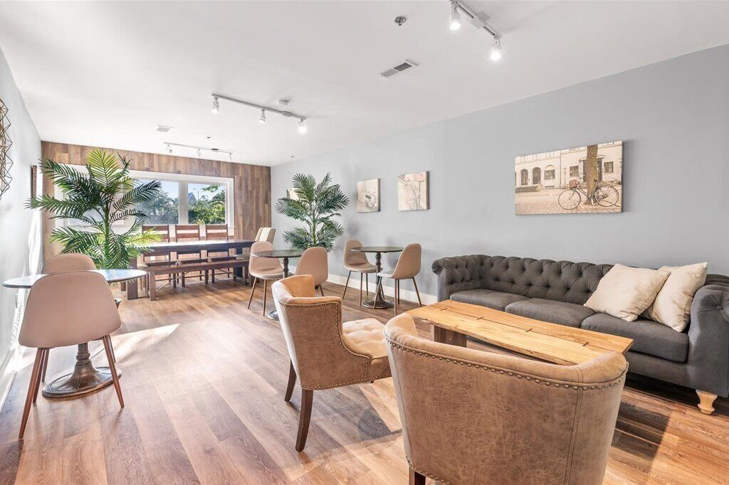 Across From Musc. Perfect For Interns Midterm Stays! Parking Or Walk Anywhere - Charleston, SC