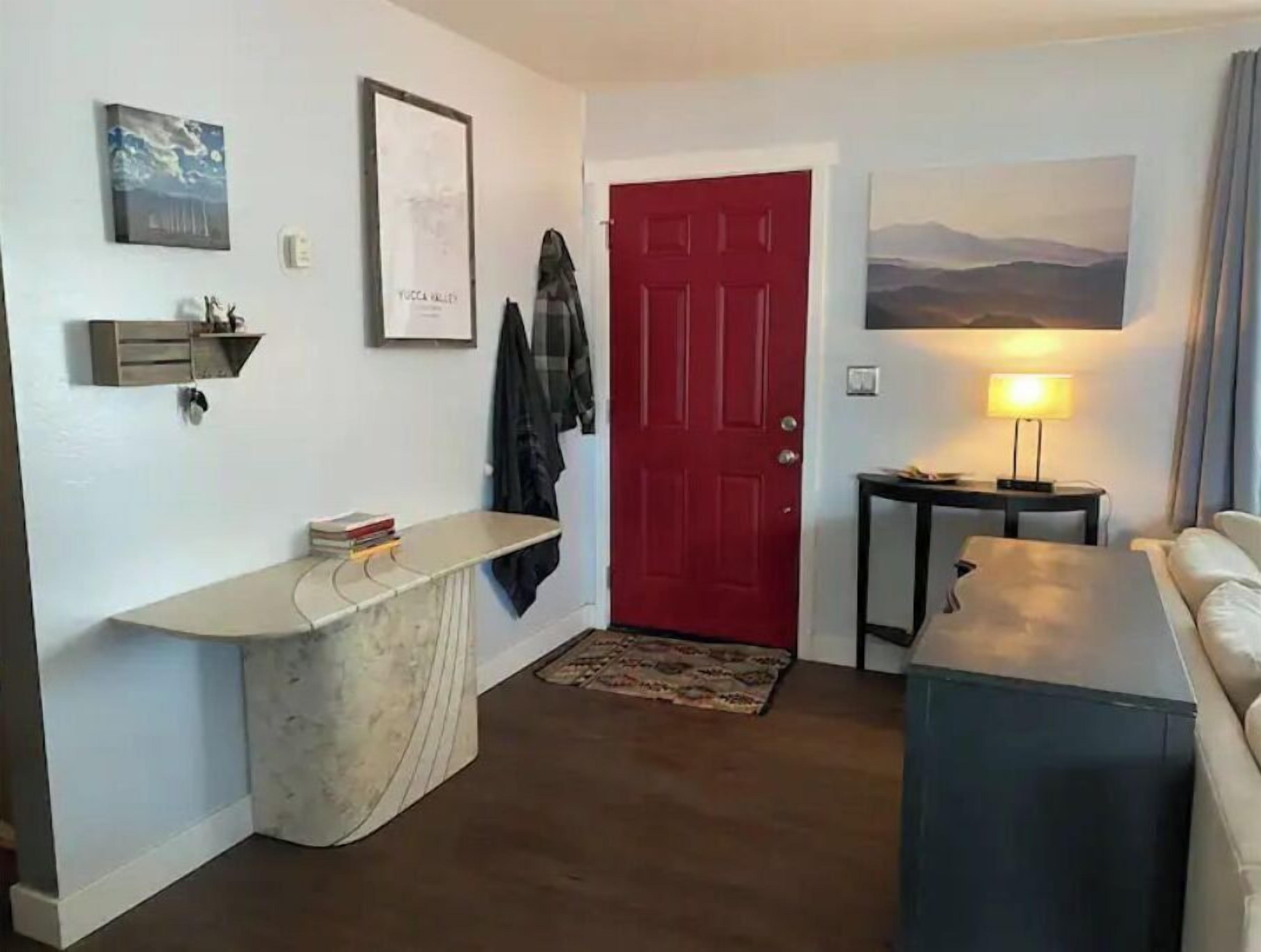 Welcome, Mi Casa Es Su Casa - Yucca Valley, CA