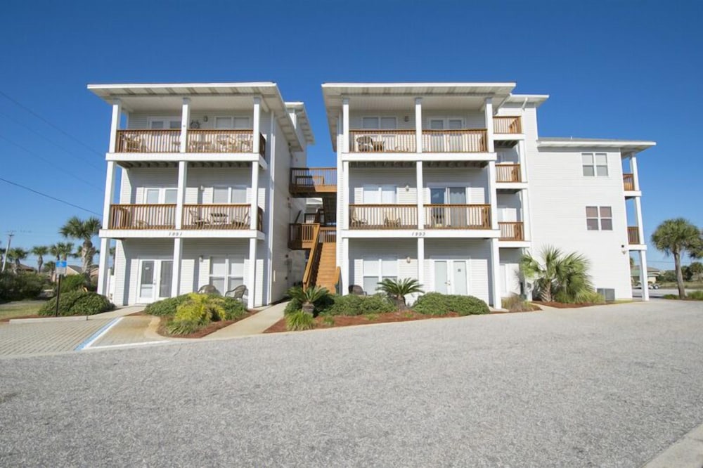 Sunset Cottages #1a - Mary Esther, FL
