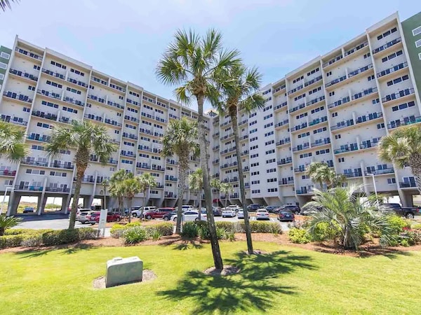 Pinnacle Port By Southern Vacation Rentals - Rosemary Beach, Panama City Beach