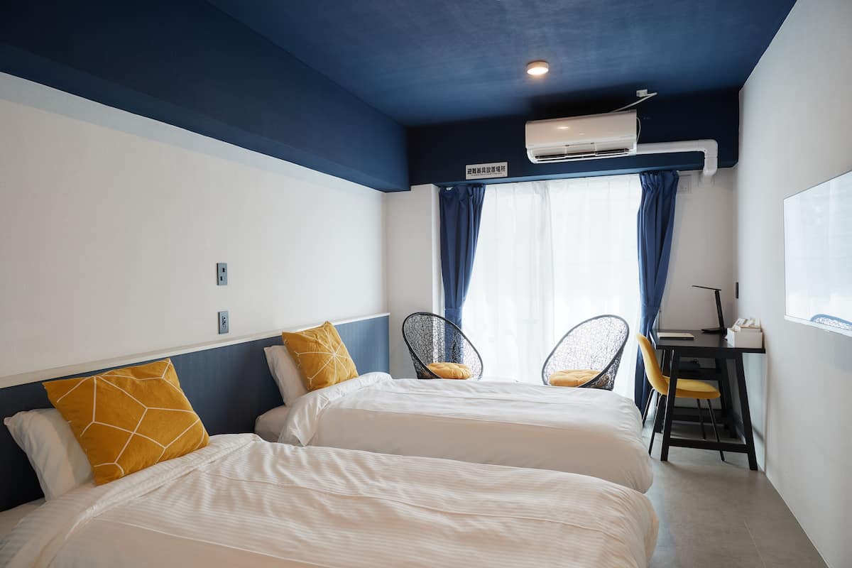 Quarto Twin Standard, não fumadores (Fusi Corner Twin Studio) | Wi-fi grátis, roupa de cama fornecida 