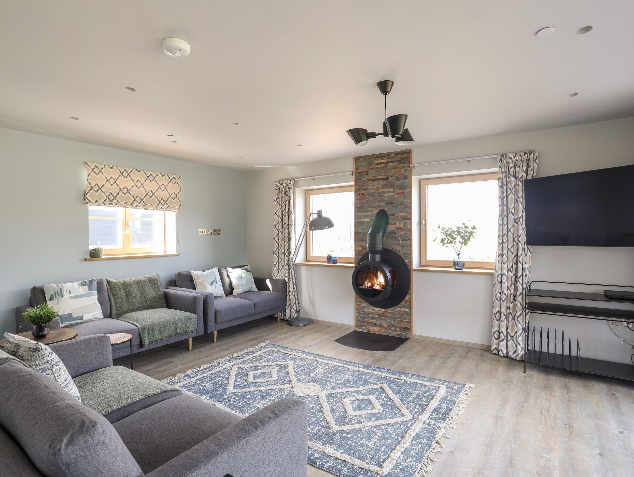 Rynys, Pet Friendly, Luxury Holiday Cottage In Llanrug - Bangor