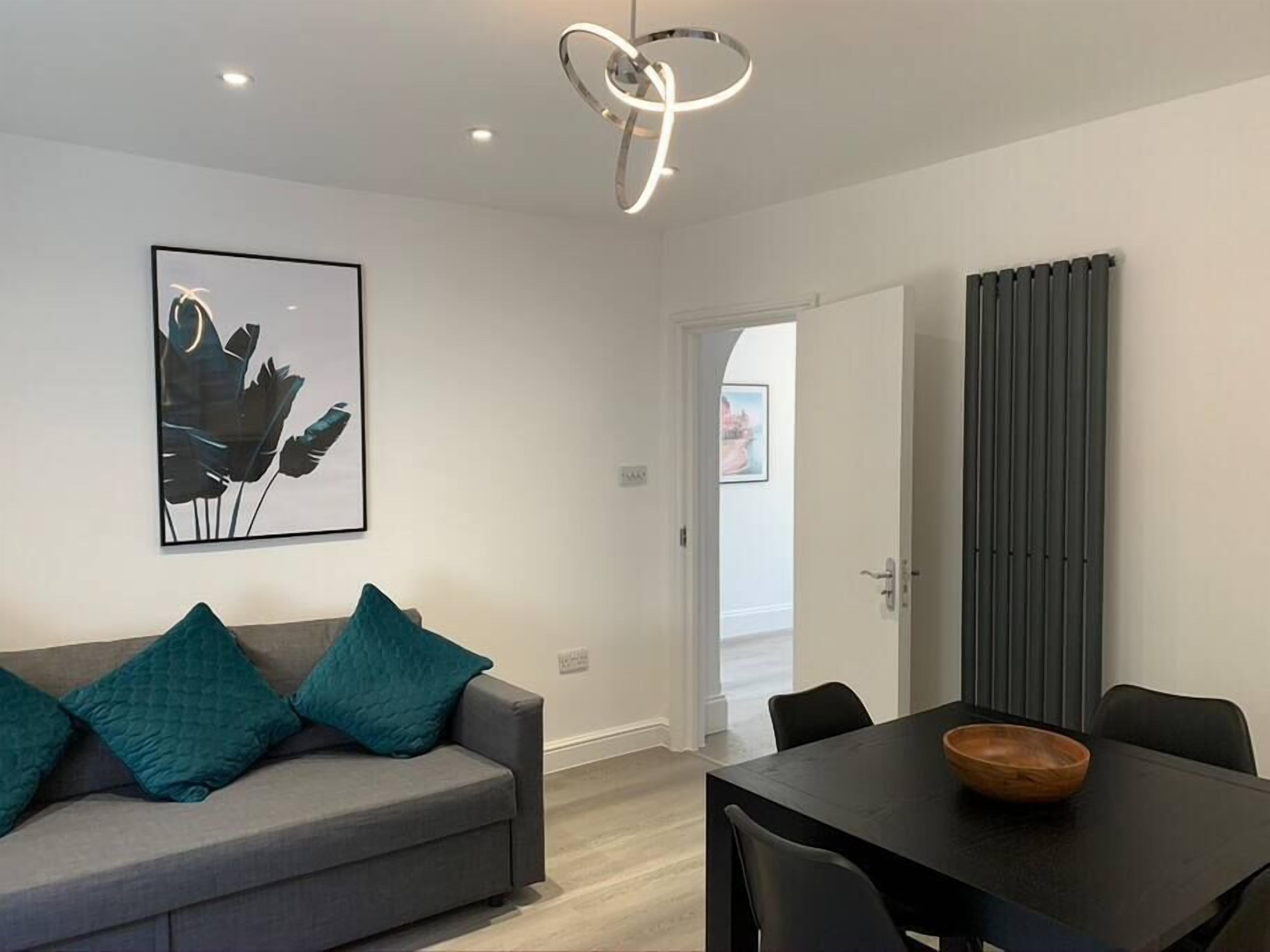 The White House By Select Sa - Reading