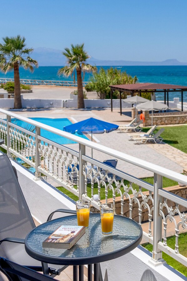 Azure Seaside Apt#12 Reviews, Deals & Photos 2026 - Expedia