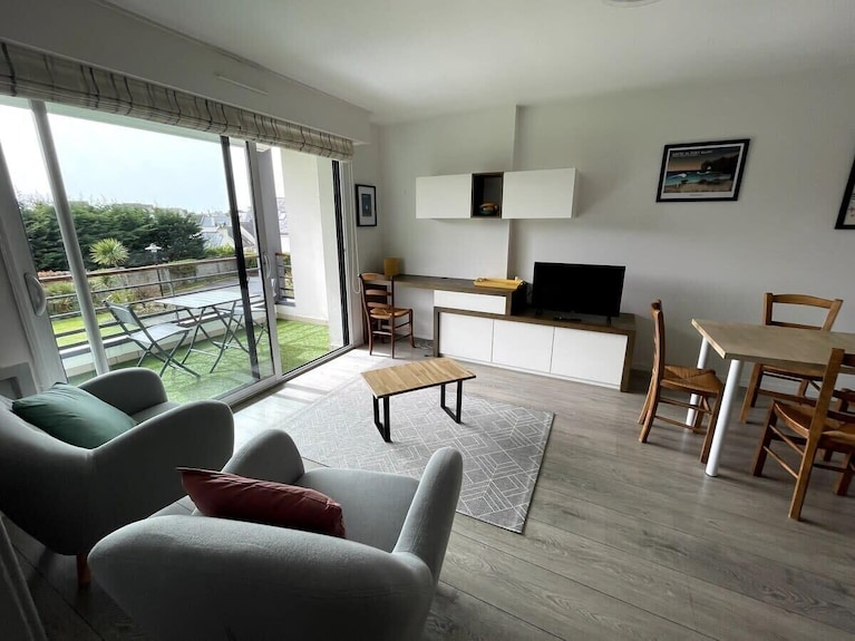 Bel Appartement En Résidence Centre Ville Avec Parking Classé 3* - Plage de Quiberon