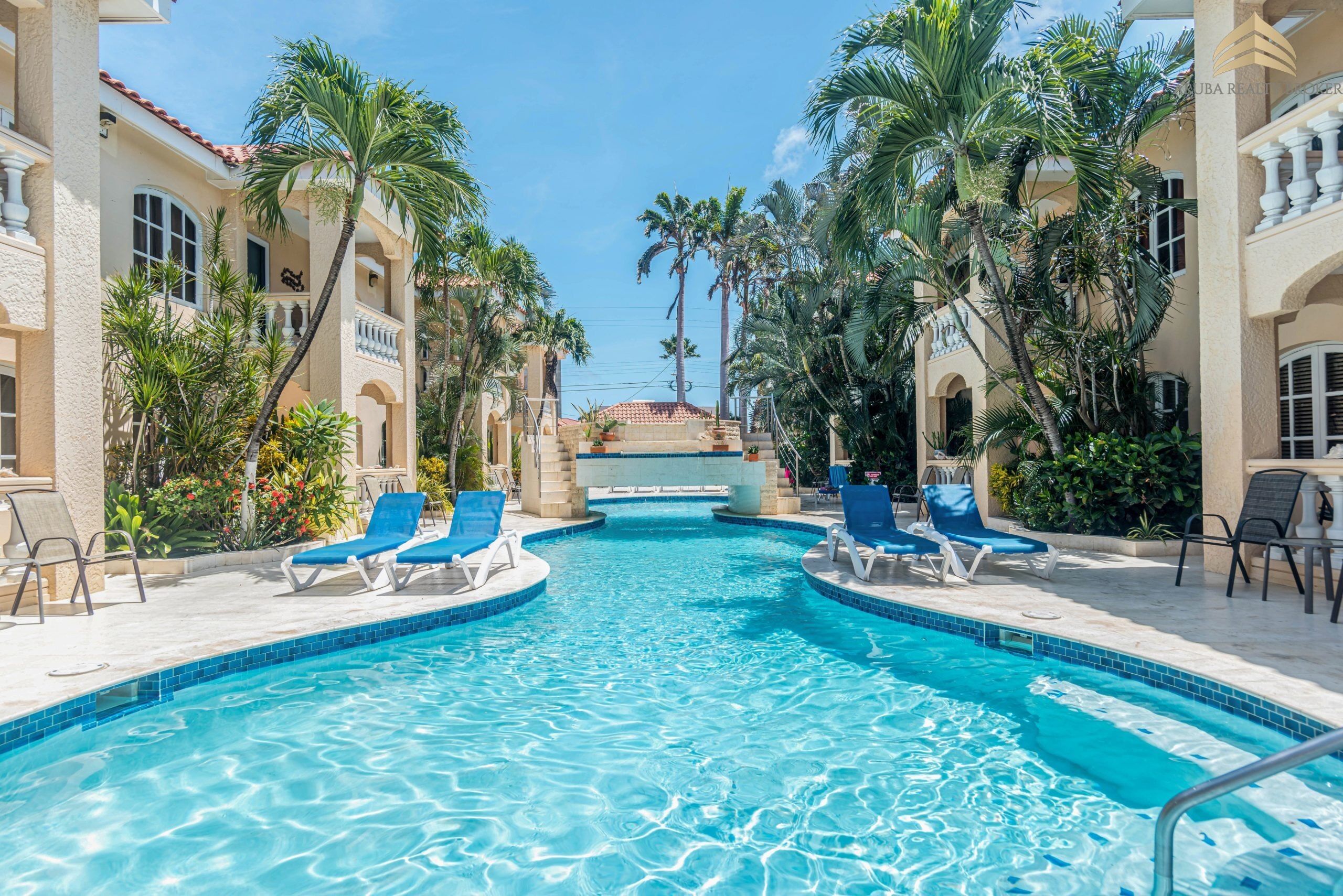 Newly renovated pool area with cold jaccuzzi, Wacamaya - Noord | Vrbo