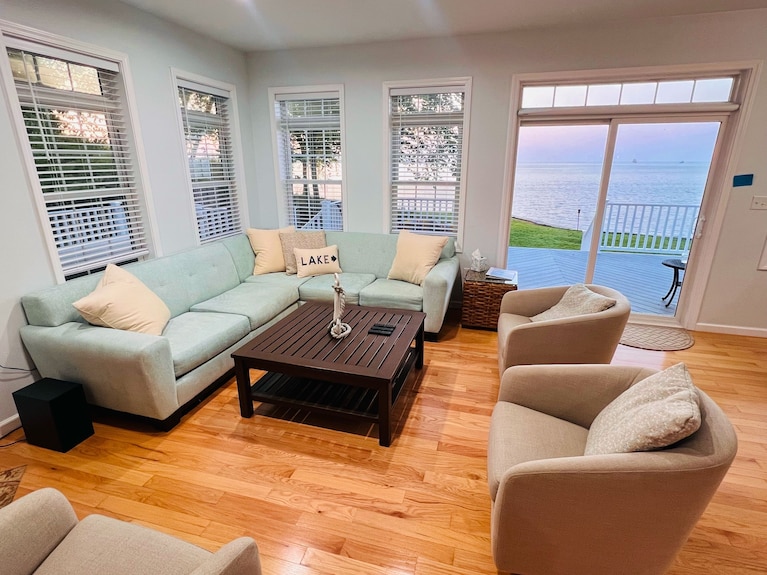 This Place Rocks! Waterfall And Lake Access - Erie, PA