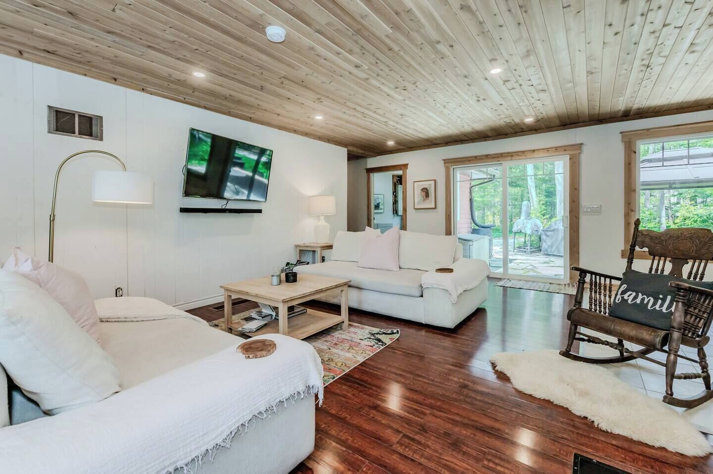 Charming French-country Home W/ Hot Tub & Ev Charger Near Bruce Trail - Ontario