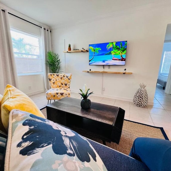 Cozy 2 Br Condo - 7 Min From Fort Lauderdale Beach - Sunrise, FL