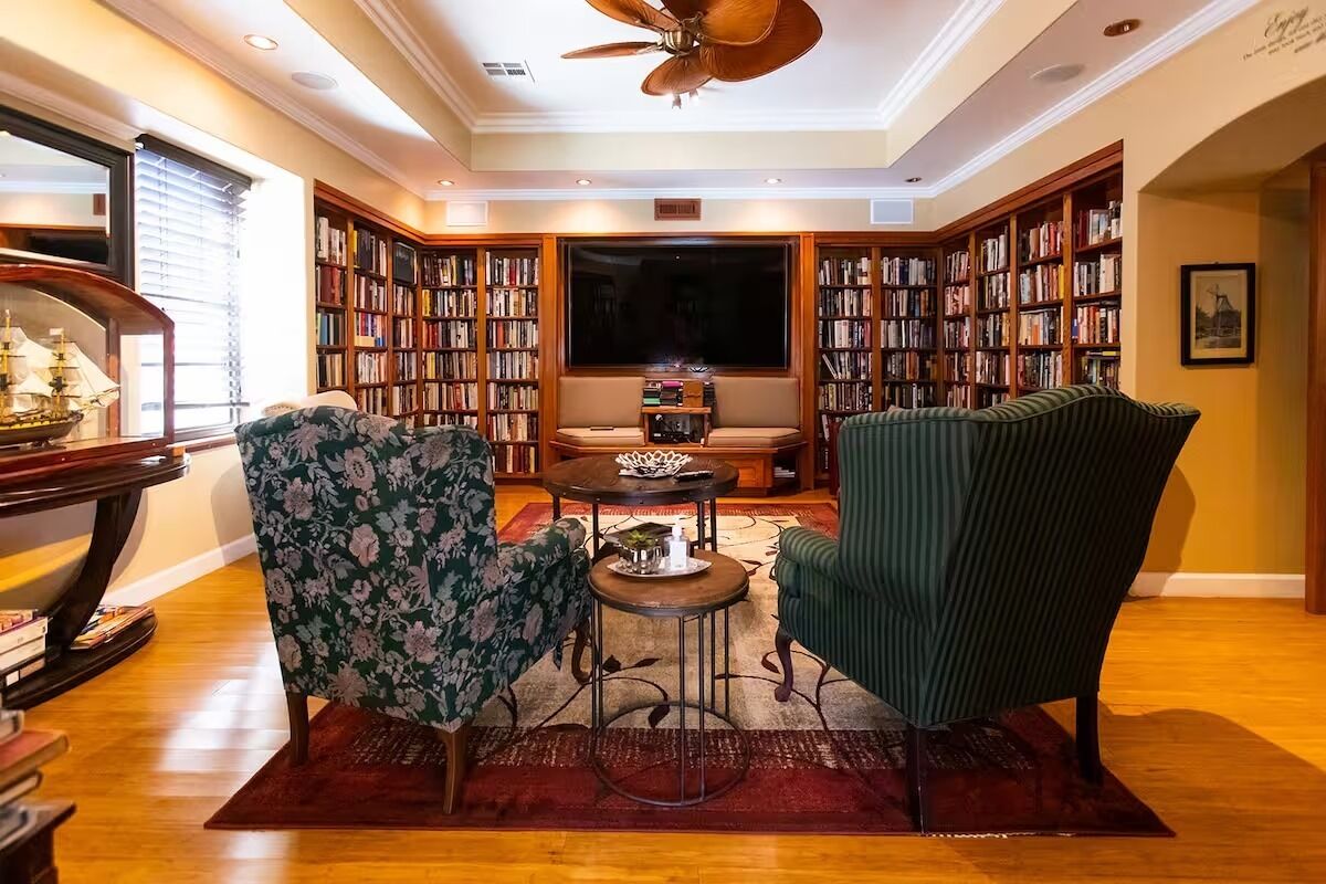 Serene Business-friendly Getaway ~ Queen Bed, Pkg - Ridgecrest, CA