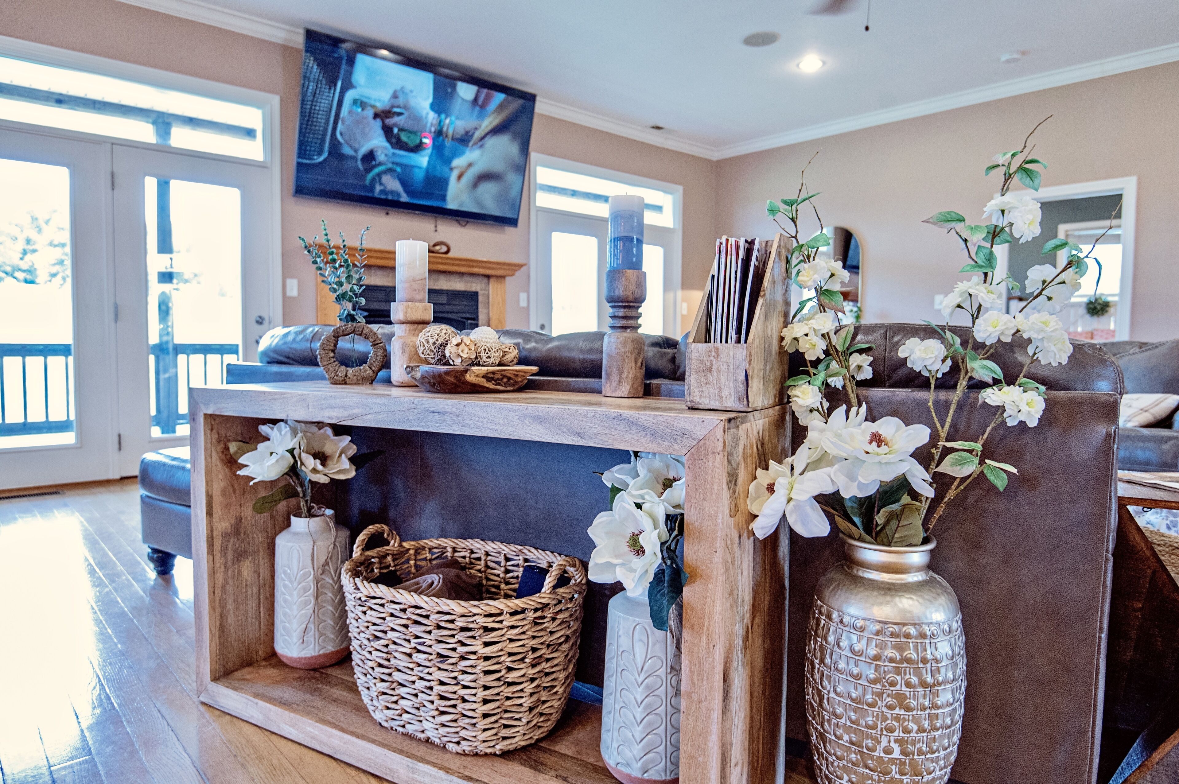 ️Views! Huge Hot Tub! Firepit Area! 20 Mins To Dwood, Fenced Yard! Pets Welcome! - Dandridge, TN