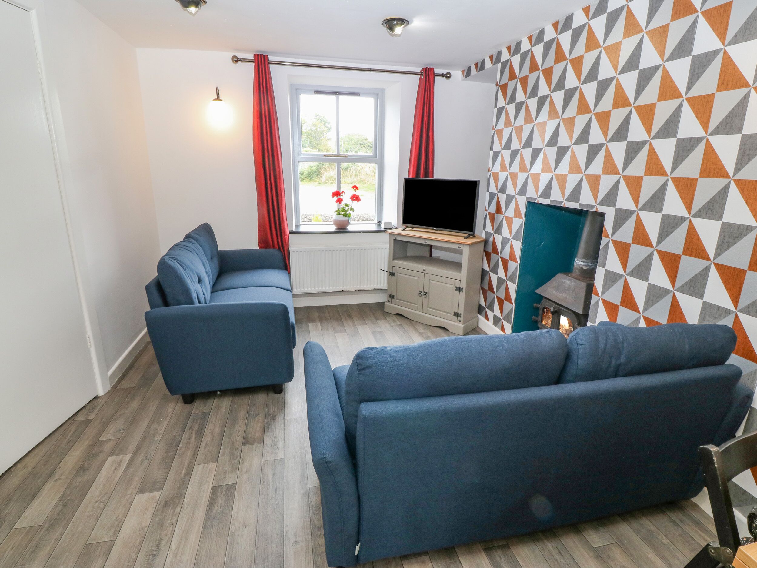 Dwyros, Pet Friendly, Character Holiday Cottage In Morfa Nefyn - Gwynedd