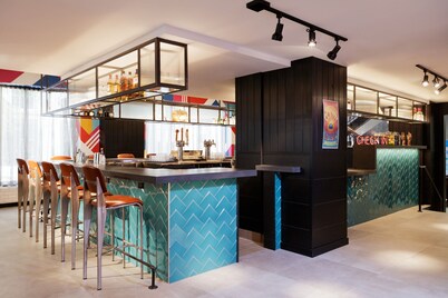 Moxy Richmond Downtown