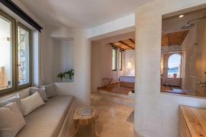 Junior Suite with Sea View | Sala
