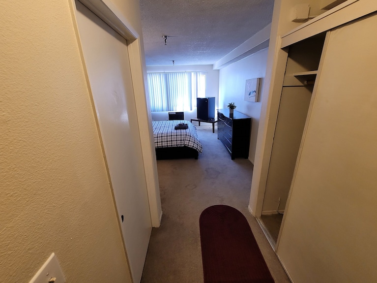 (C12) Steps Away From Beverly Hills Unit - Los Angeles, CA