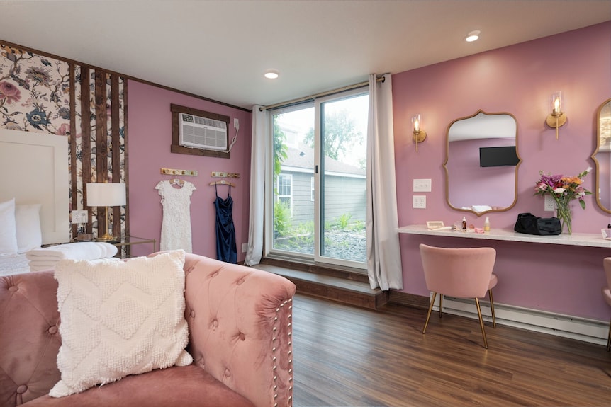 Bridal Party | Glam Room | Rooftop Patio & Arcade - Hastings, MN