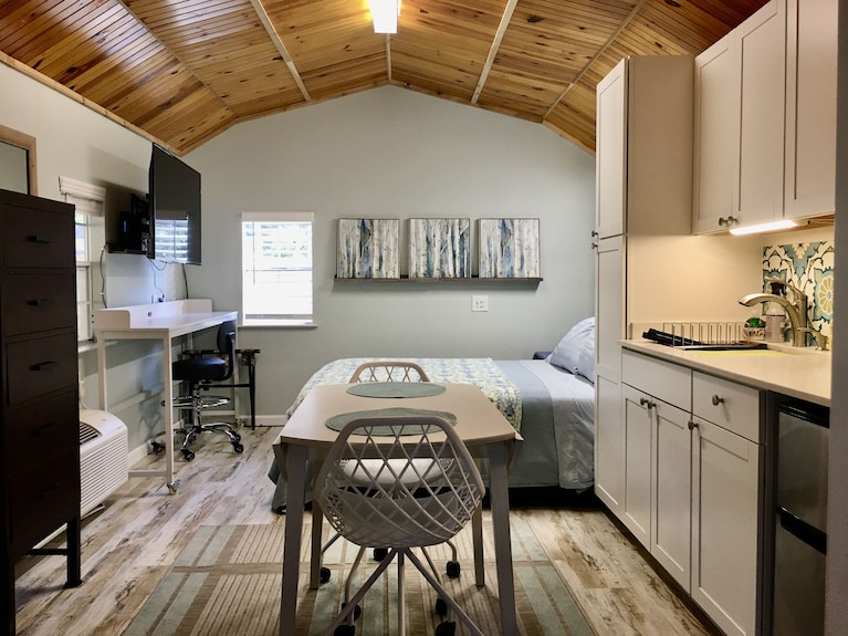 Tiny For Two + Pet - Near Beach, Sports Complex, Owa, Tanger - Gulf Shores, AL