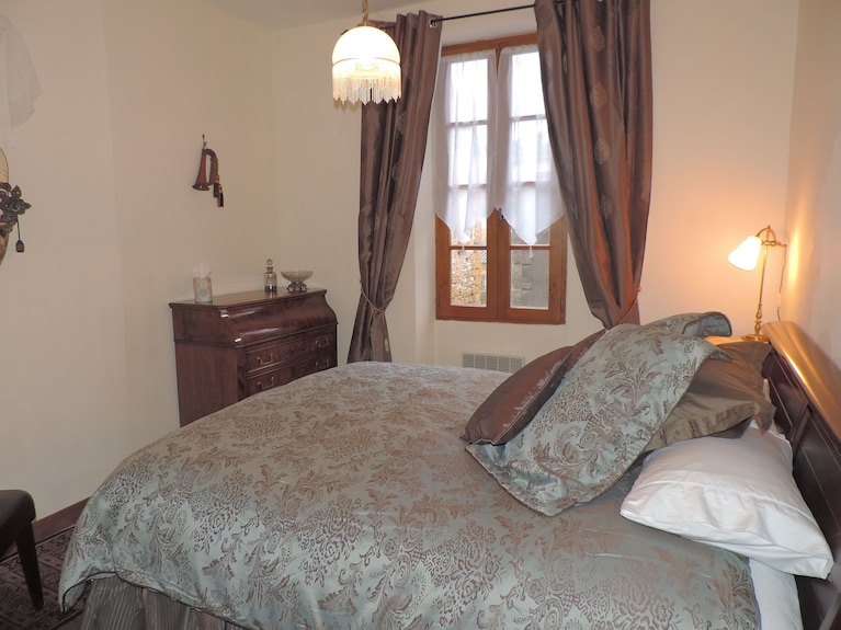 Excellent Recently Renovated Town House Originally Constructed In 1352 In Centre - Monpazier