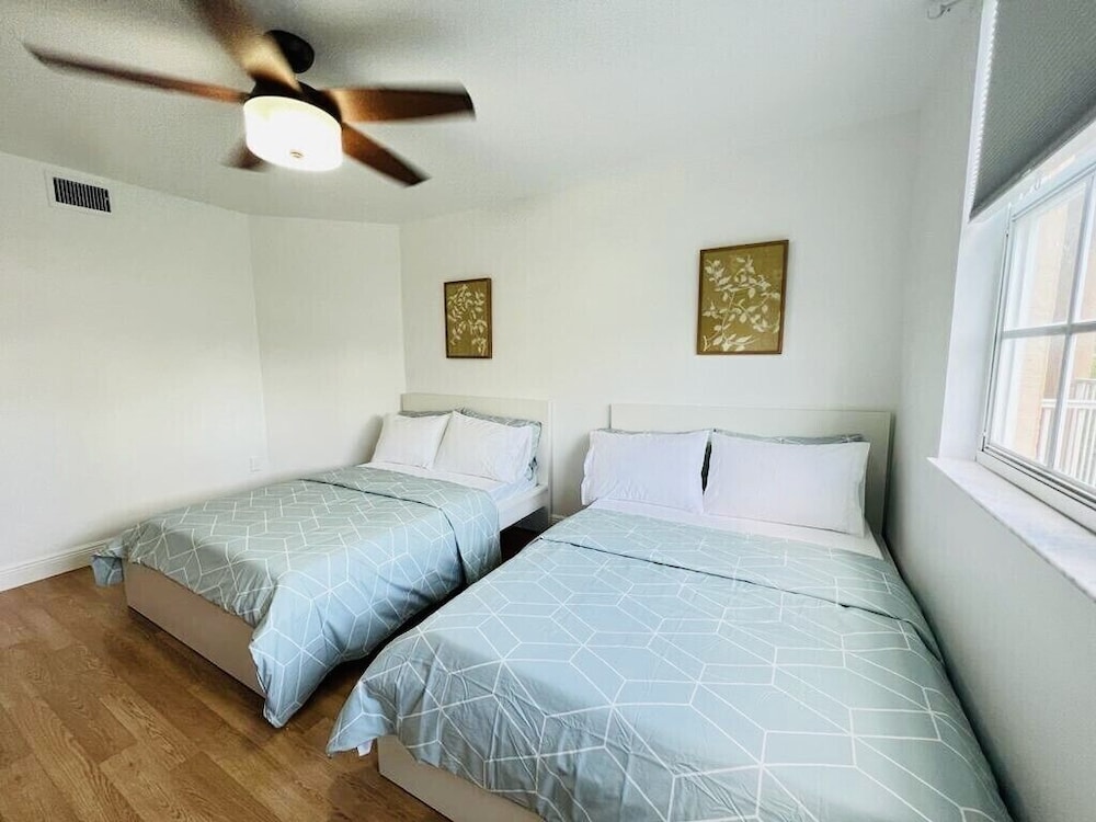 Gorgeous 2b/2b @ Heart Of Aventura Wifi/parking - Tidal Cove Waterpark, Aventura