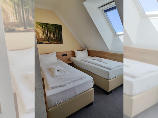 Zweibettzimmer - Hotel Harzresidenz - Gernrode