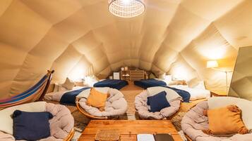 Quarto quádruplo, 4 quartos, para não fumantes, vista para o oceano | Cofres nos quartos, Wi-Fi, roupa de cama