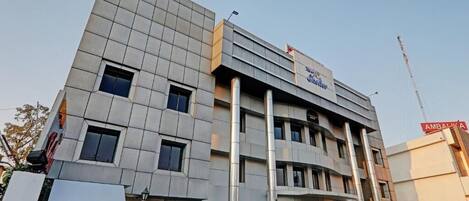 Fachada da propriedade