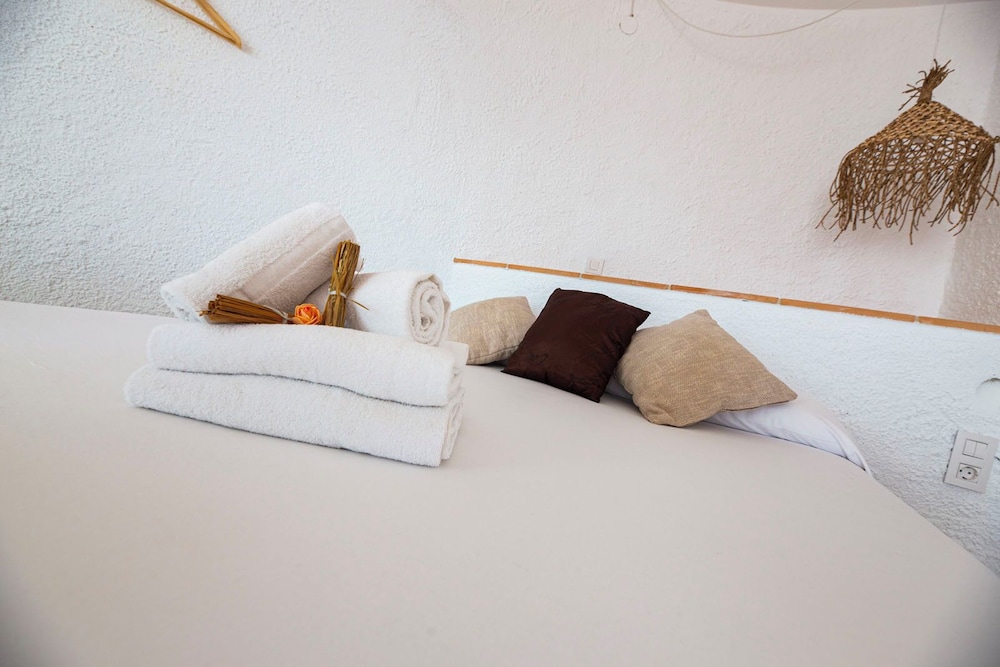 Agi Castell Mar 1004 Apartamento For Rent In Roses Girona. - Roses