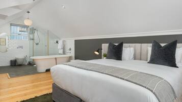 Apartamento de Luxo | 3 quartos, secretária adequada para computadores portáteis