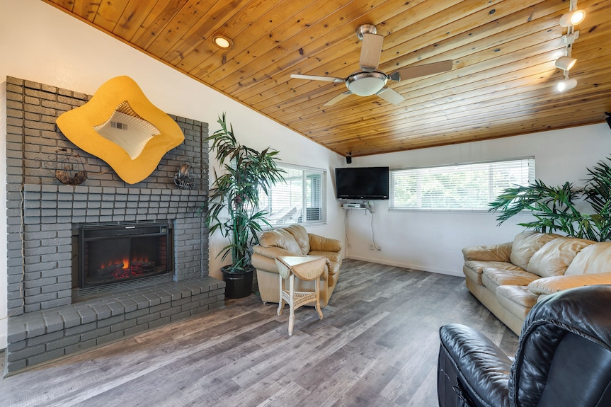 Waterfront Bethel Island Home W/ Dock & Slip - Brentwood, CA