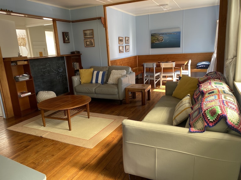 The Green Bach Opposite Beach- Quirky And Great For Groups And Families - Opononi