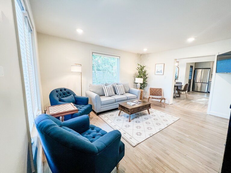 Charming 2 Br Townhome In The Heart Of Homewood - Homewood, AL