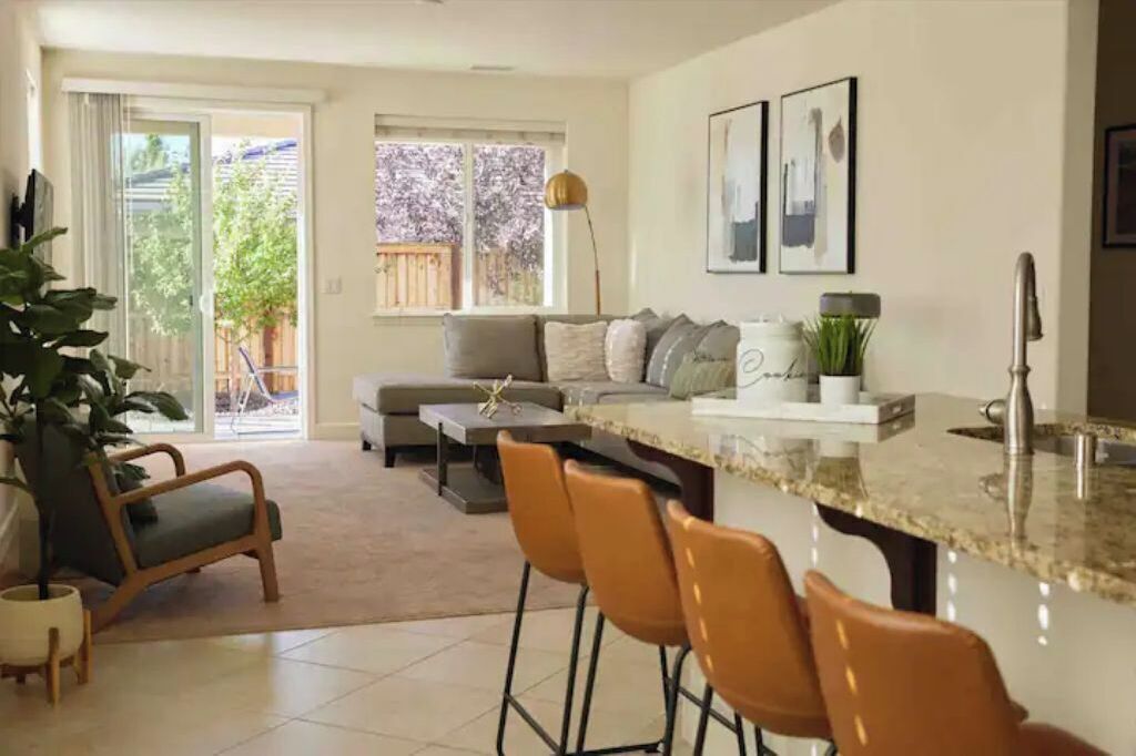 New Upscale House, Tahoe 30-min W/ Cal King - Reno