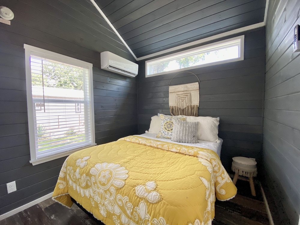 Resort At Fredericksburg Unit 5 - Fredericksburg, TX