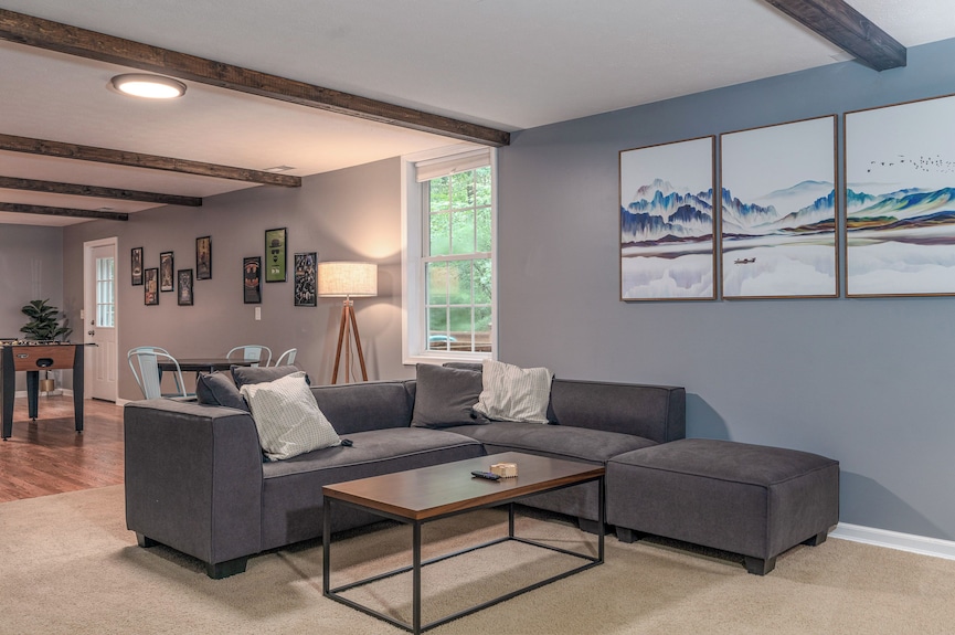 Spacious 4br Gameroom, Fire Pit, Large Deck, Stocked Kitchen, Workstations - Shenandoah, VA