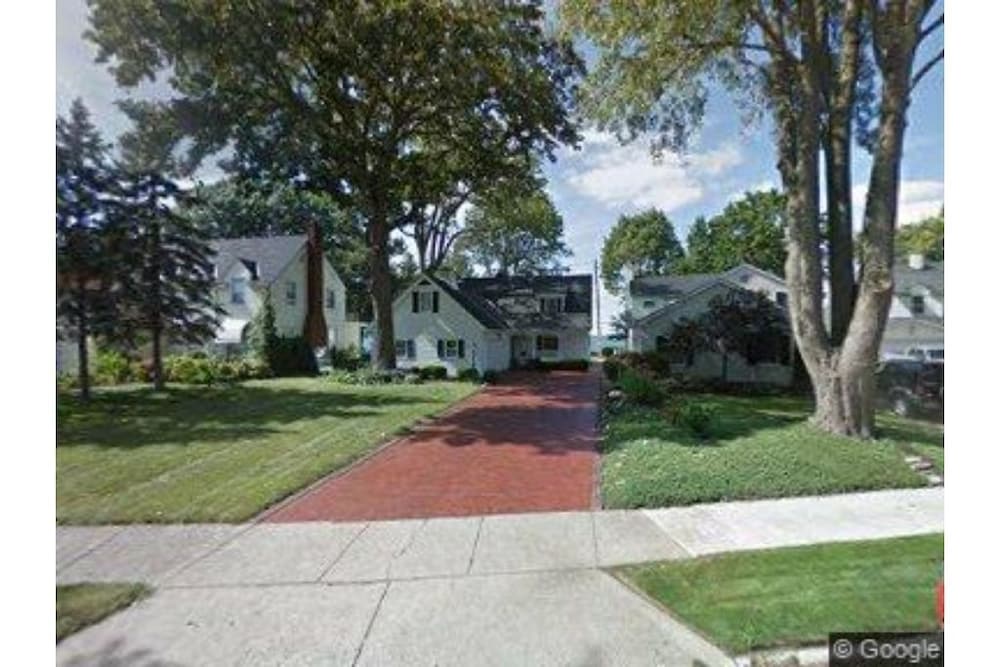 Paradise At Lorain - Amherst, OH