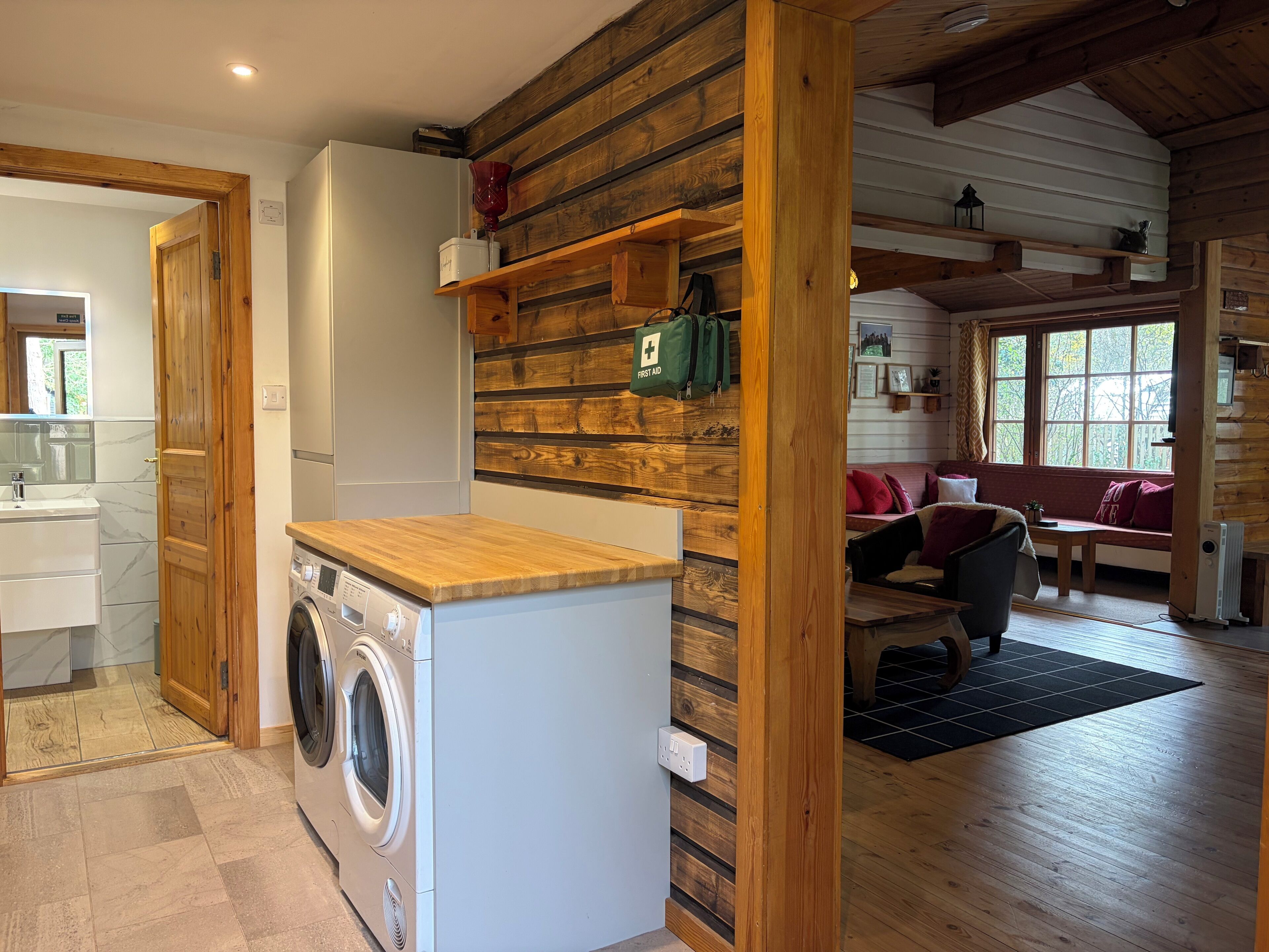 Karelia - Luxury Finnish Log Cabin W/hot-tub - Ringwood