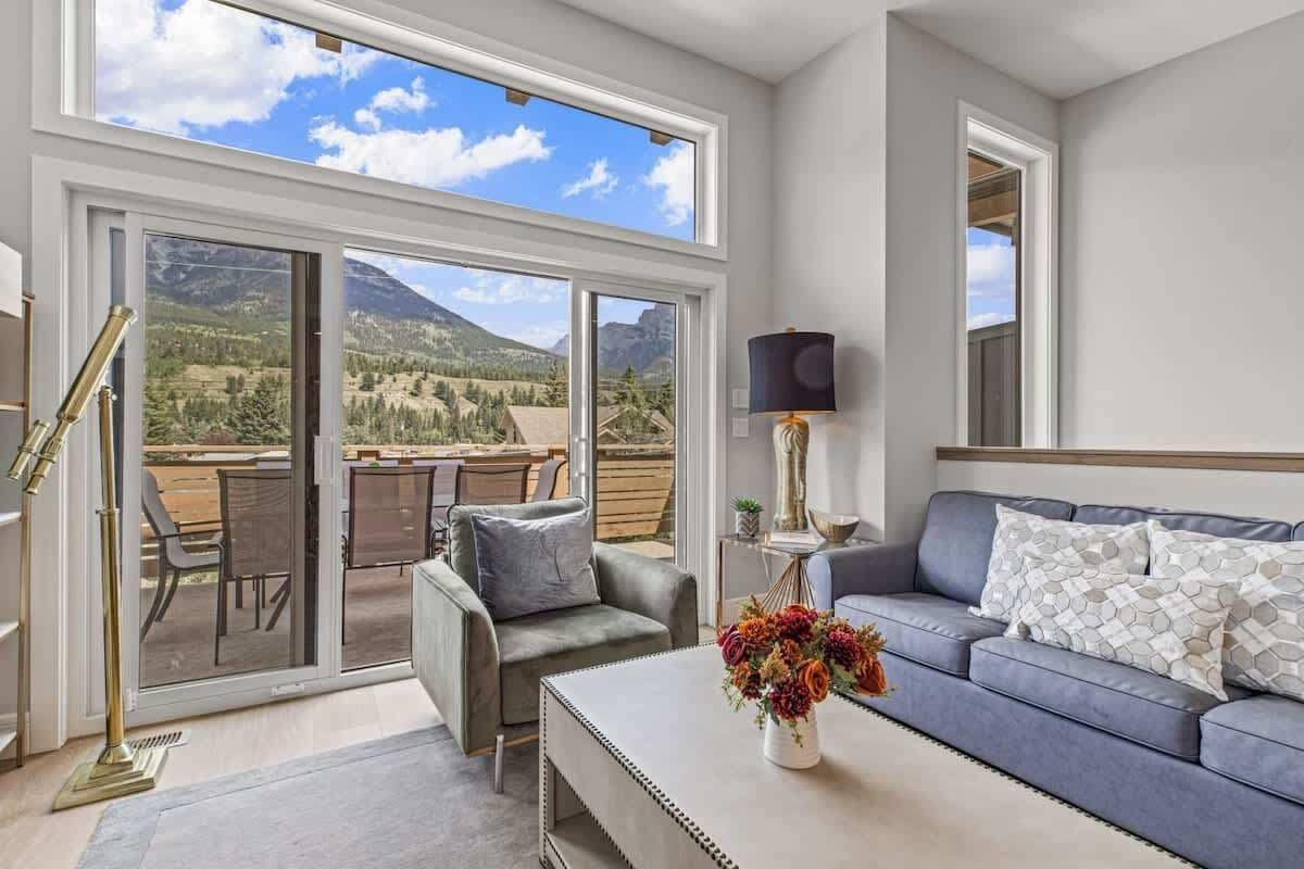 Brand New|vienna By Ssr|topview|luxury|private Hot Tub|4br - Canmore