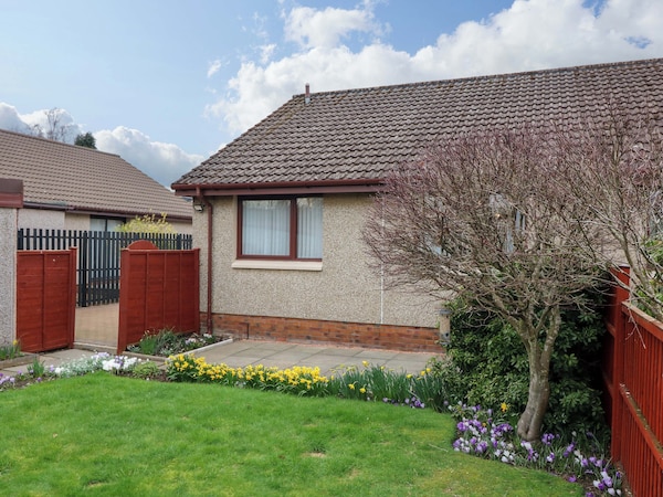 48 Edenbank Road - East Neuk