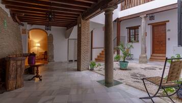 Entrada (vista interior)